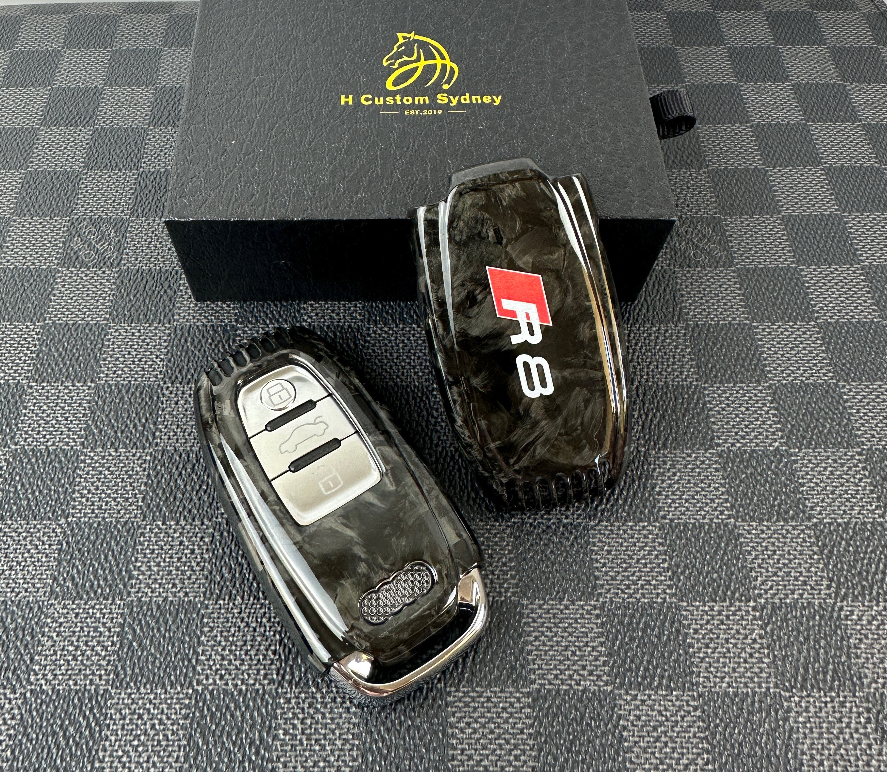 R8 Edition Premium Forged Carbon Fiber Key Fob Cover For Audi R8 Old m ...